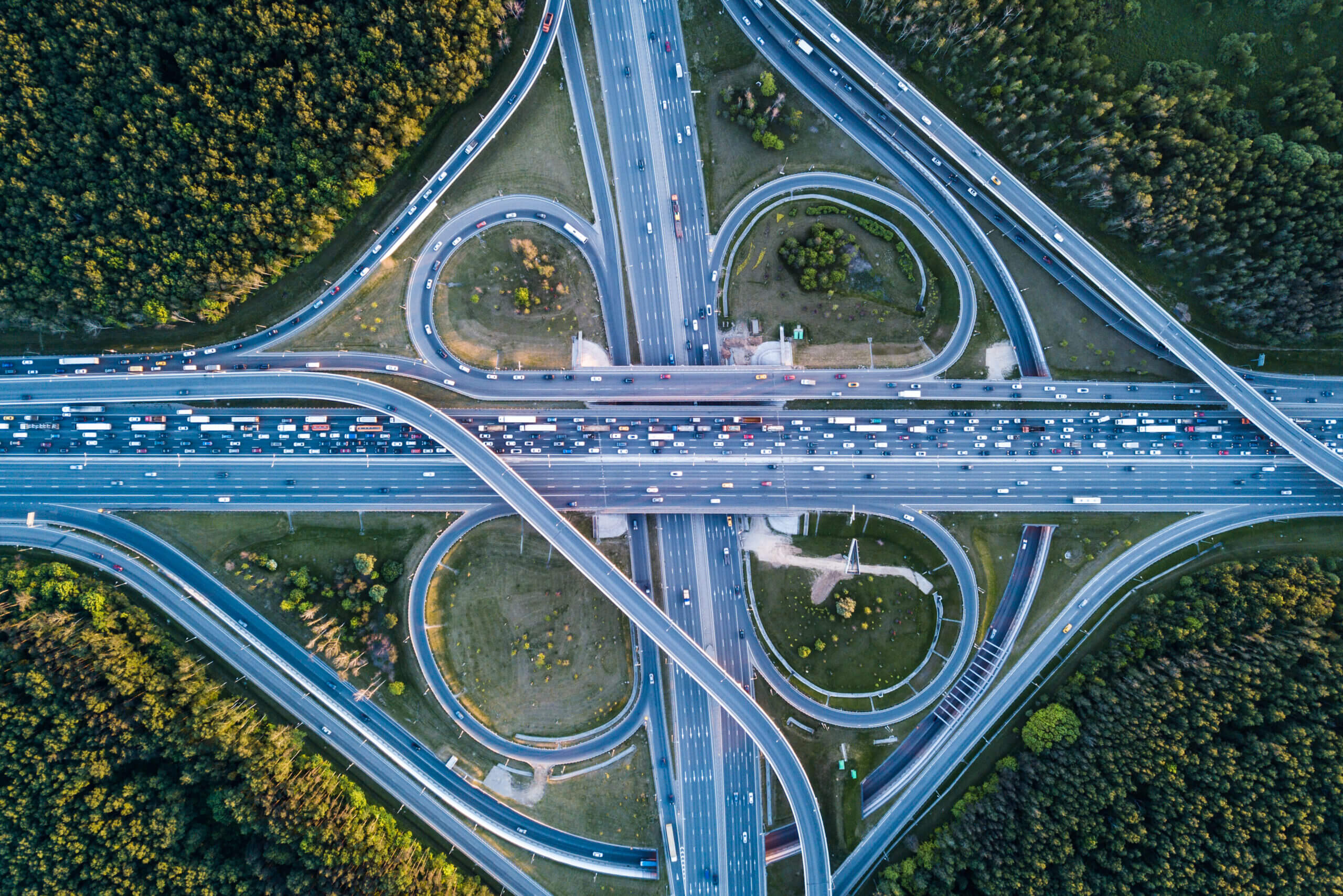 Optimizing Road Traffic Flow with Cellular IoT | Webbing Solutions